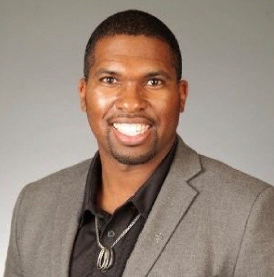 Roland Thomas – Medium