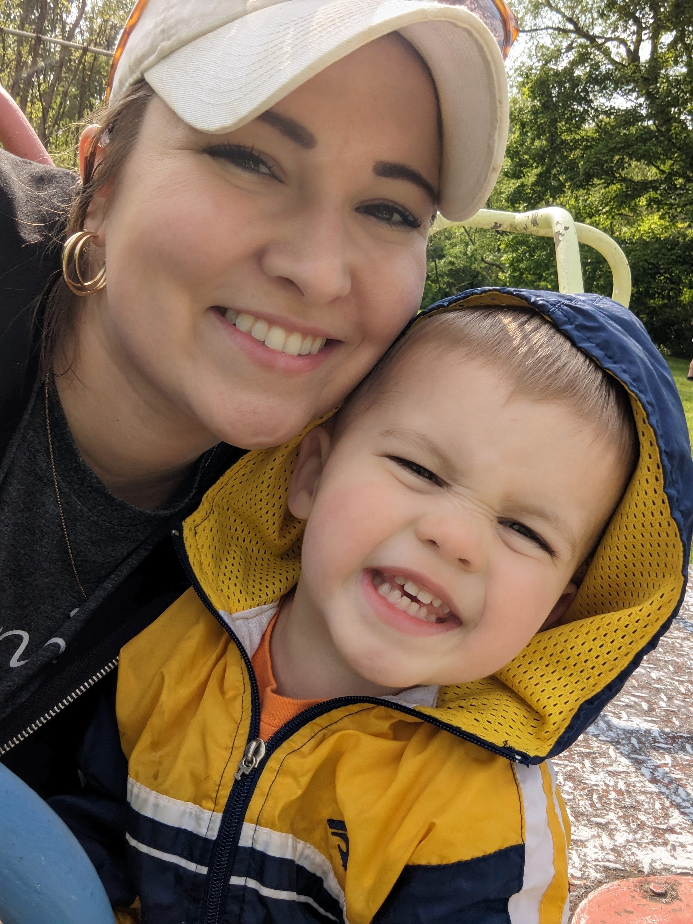 Carly Shoulders – Medium