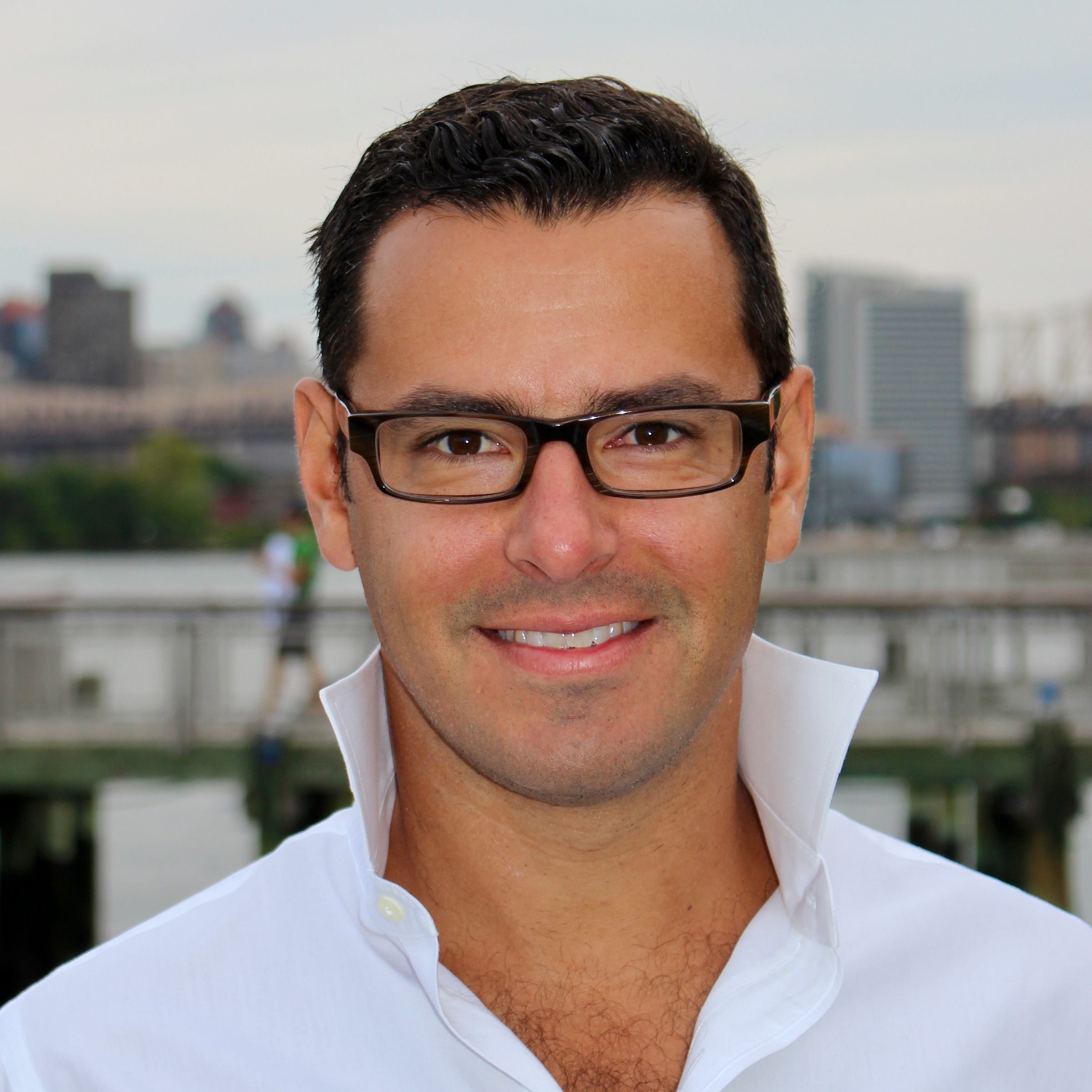 Ariel Diaz – Medium