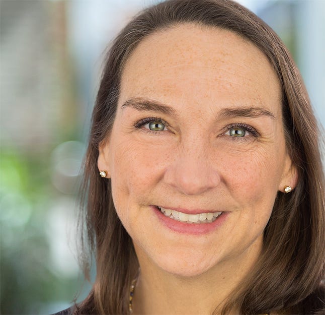 Jennifer Belissent – Medium