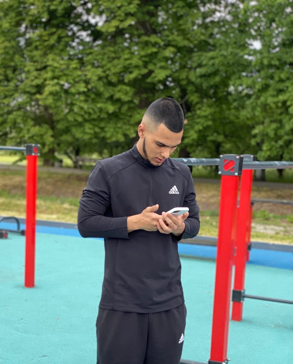 Atabek Dzhuraev – Medium