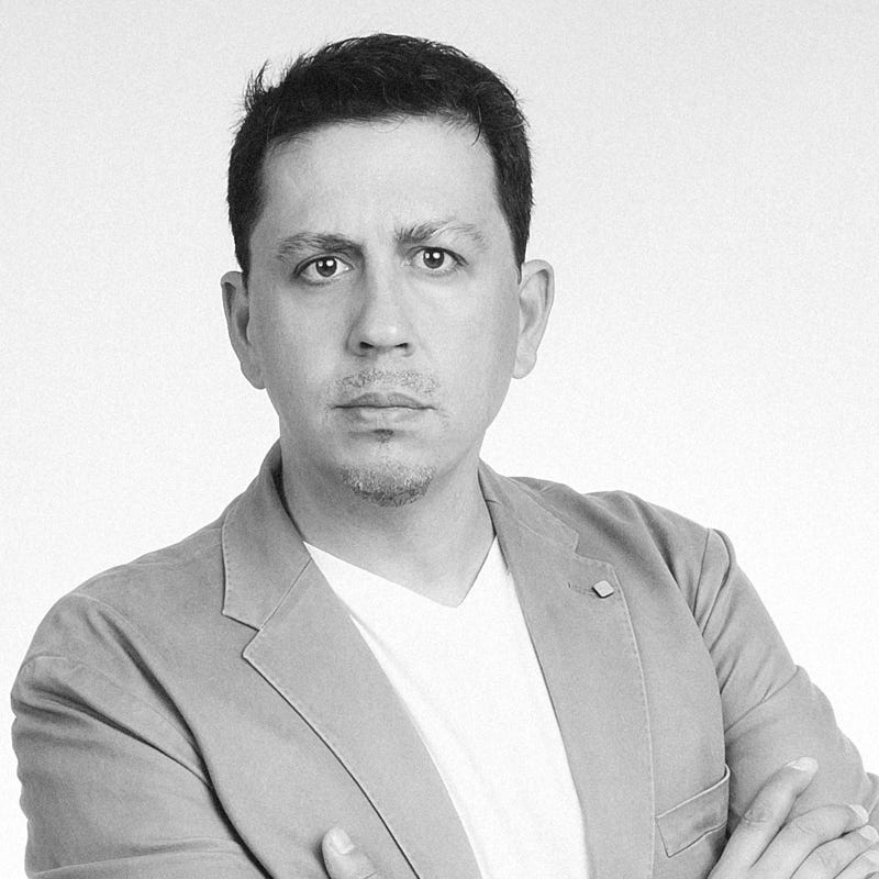 Oscar Parra – Medium