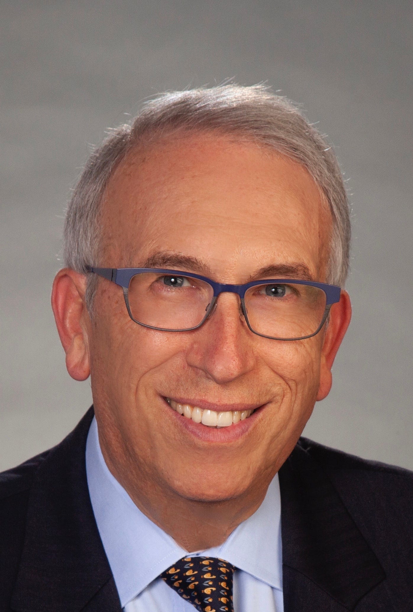 Howard Weiser – Medium