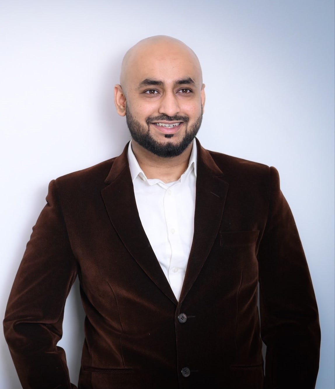 Sherry Khan – Medium