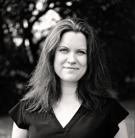 Crystal Hoyer – Medium