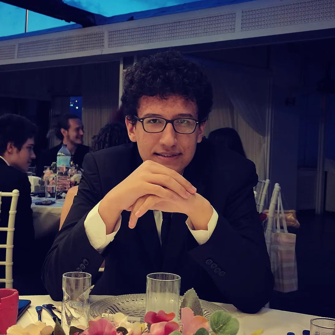 Yekta Kızılkaya – Medium