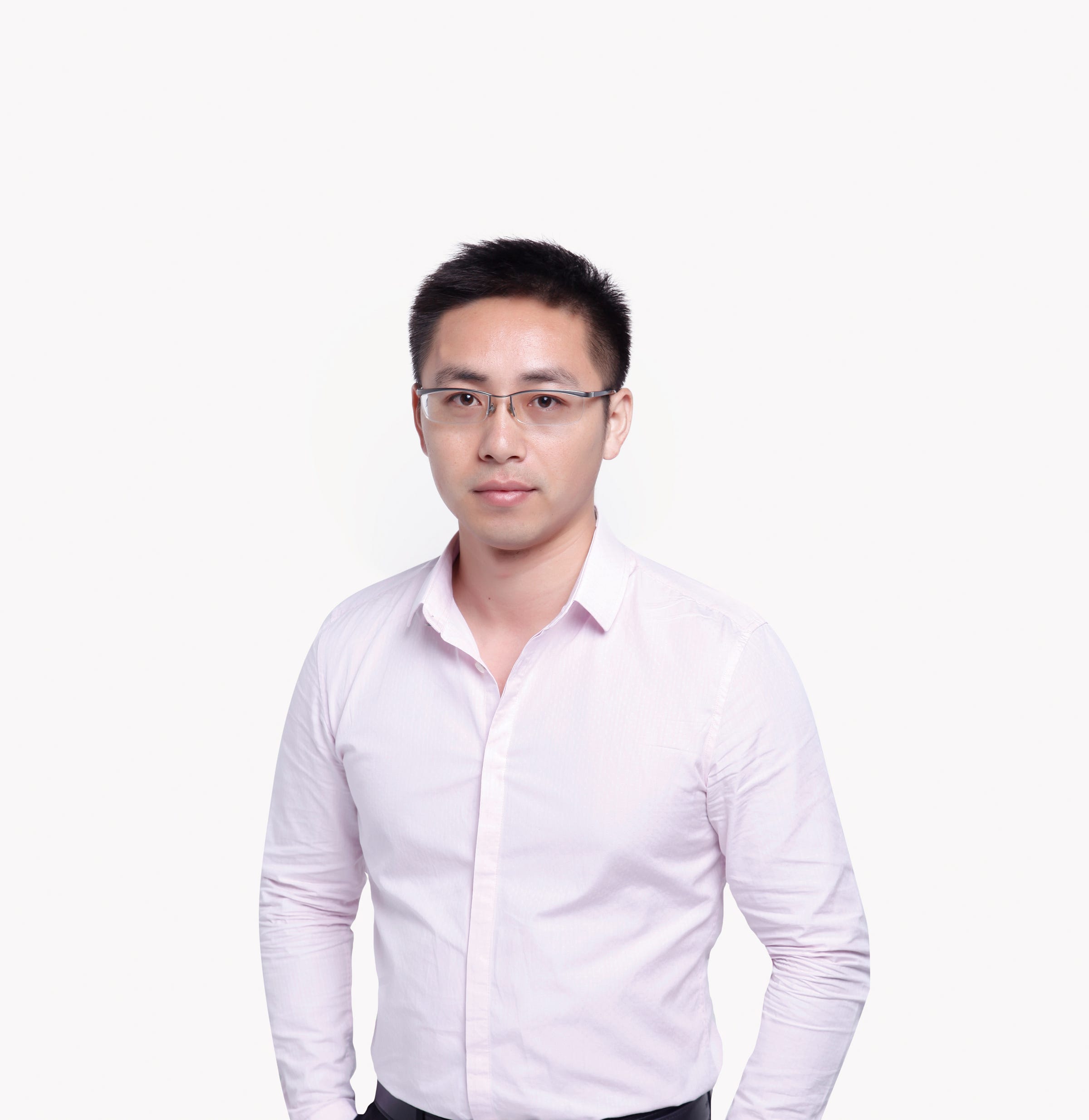 Johnson Lee – Medium