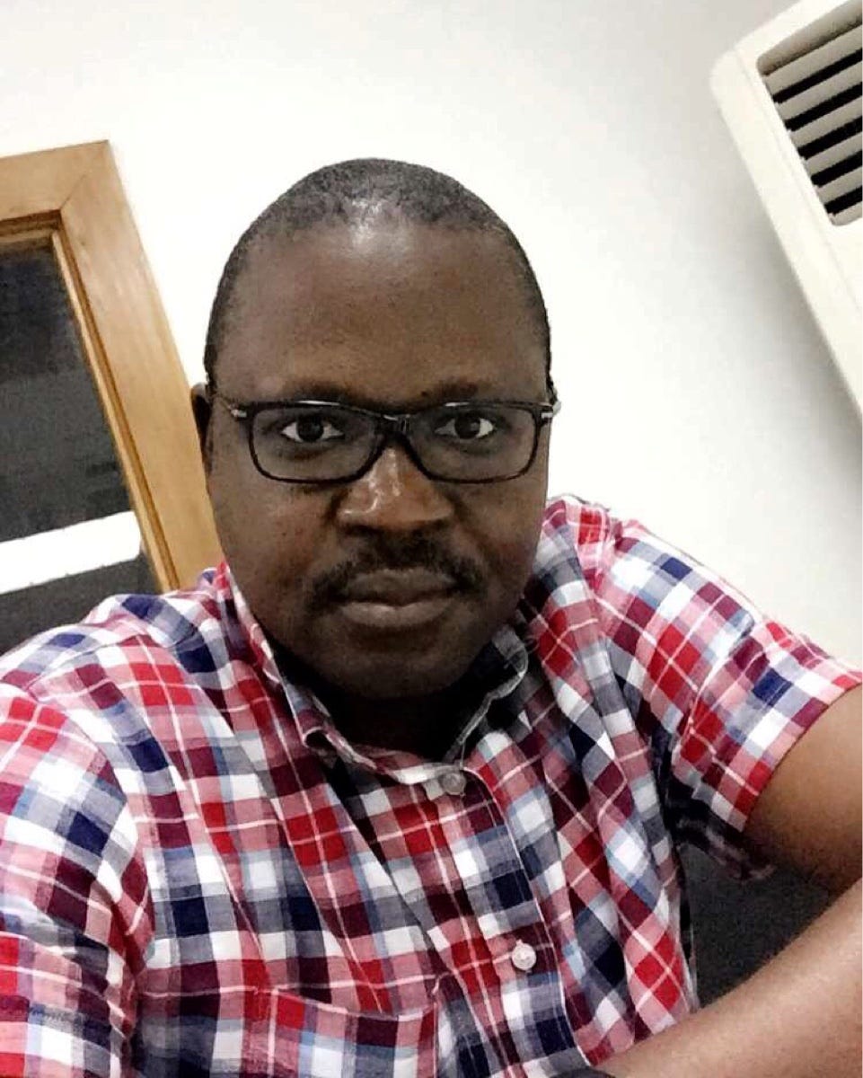 Isa Sanusi – Medium