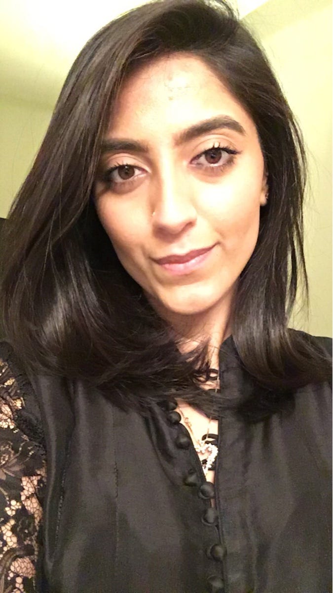 Kanza Khan – Medium