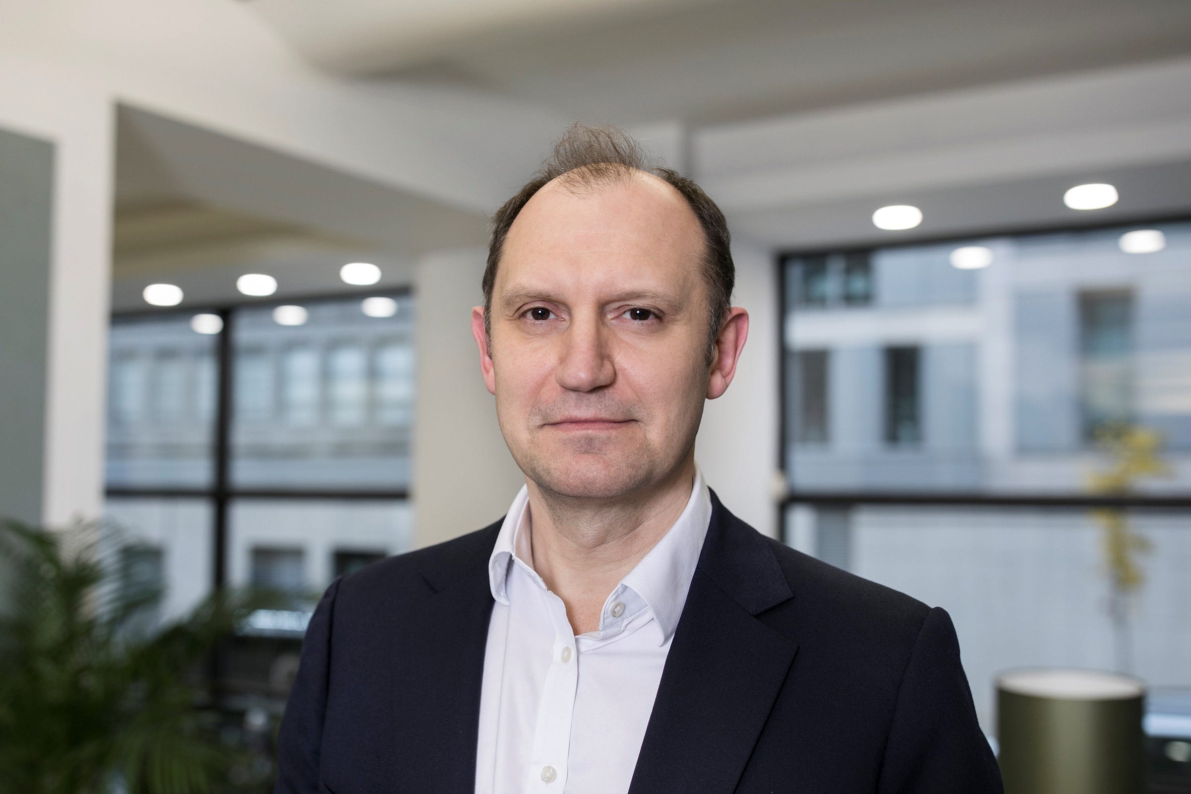 Robert Lumley – Medium