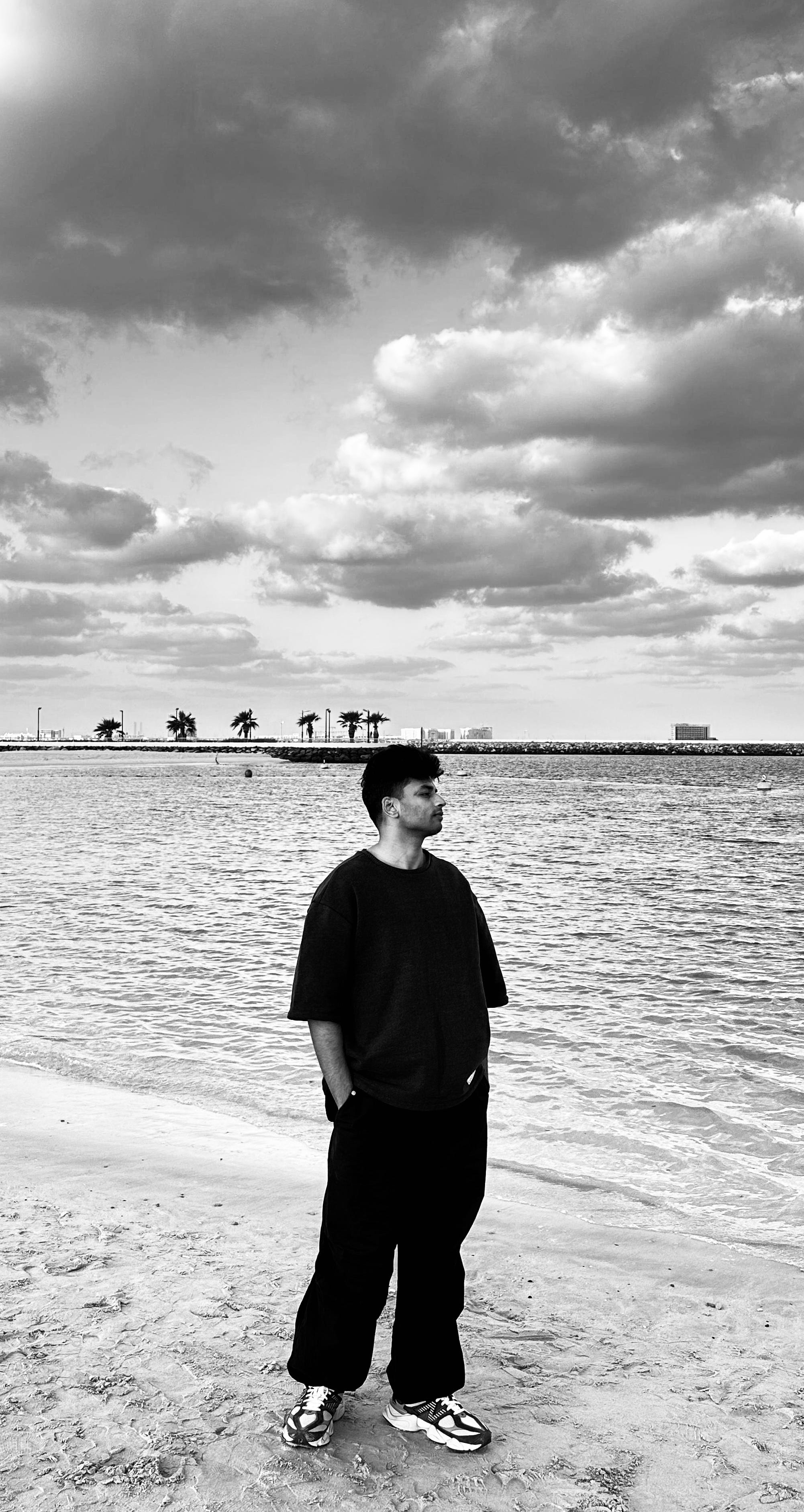 Elton Thomas – Medium