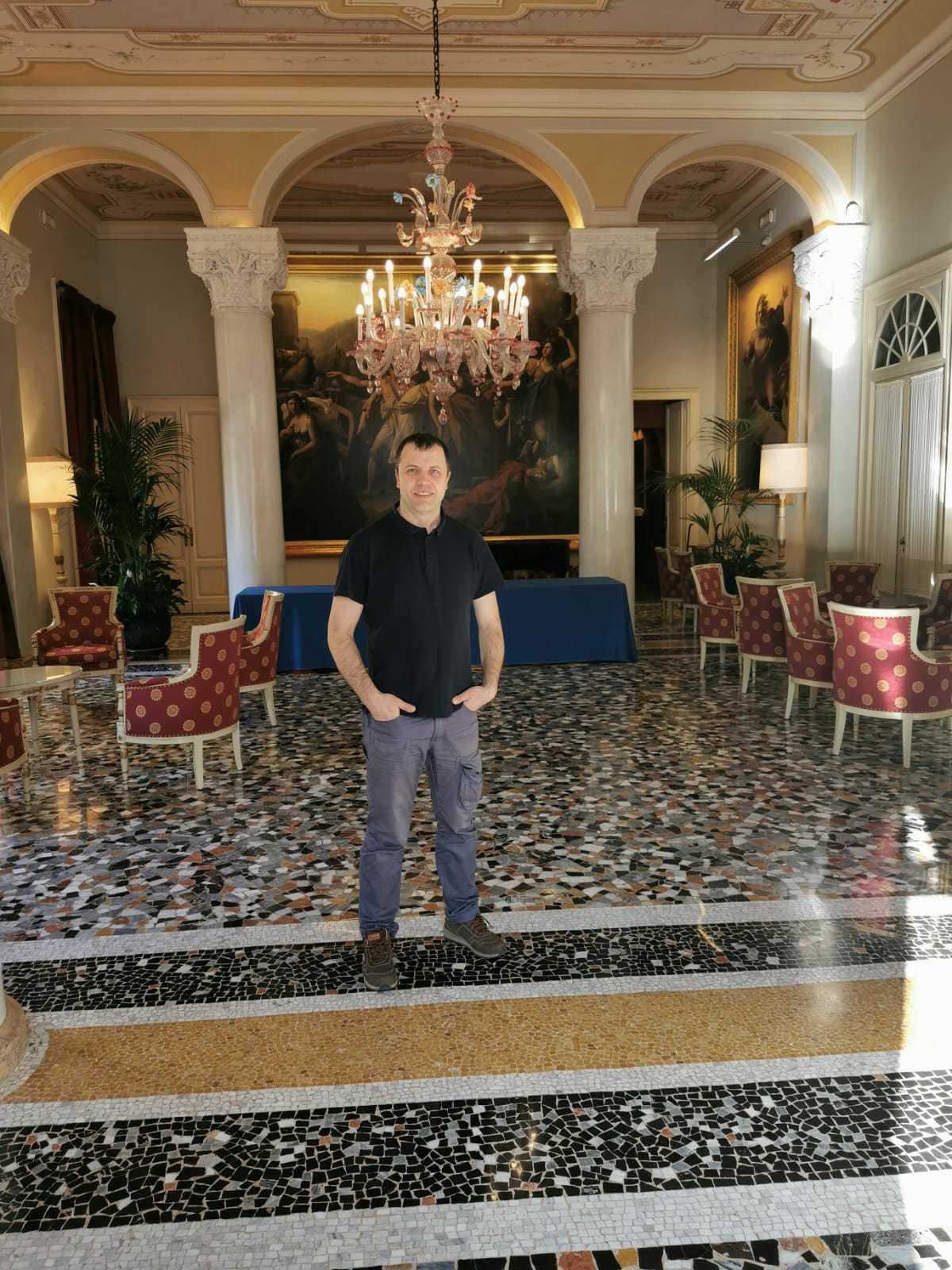 Vitaliy Ivanovych – Medium