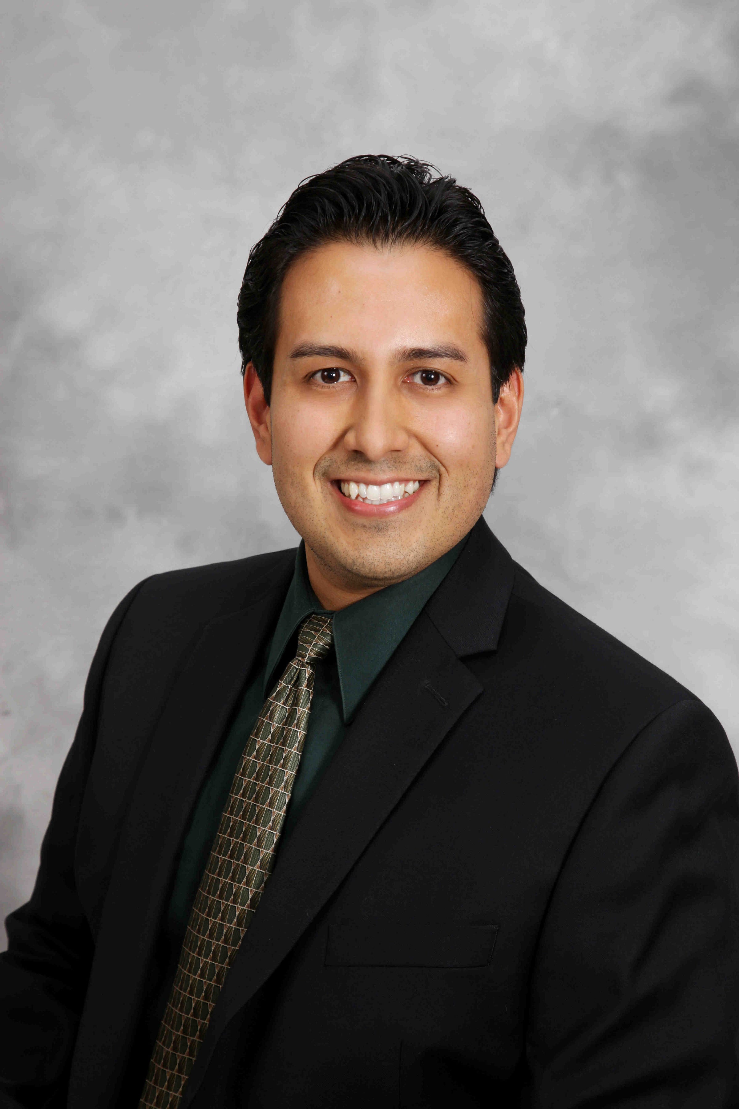 Ray J. Medrano CPA, CVA – Medium