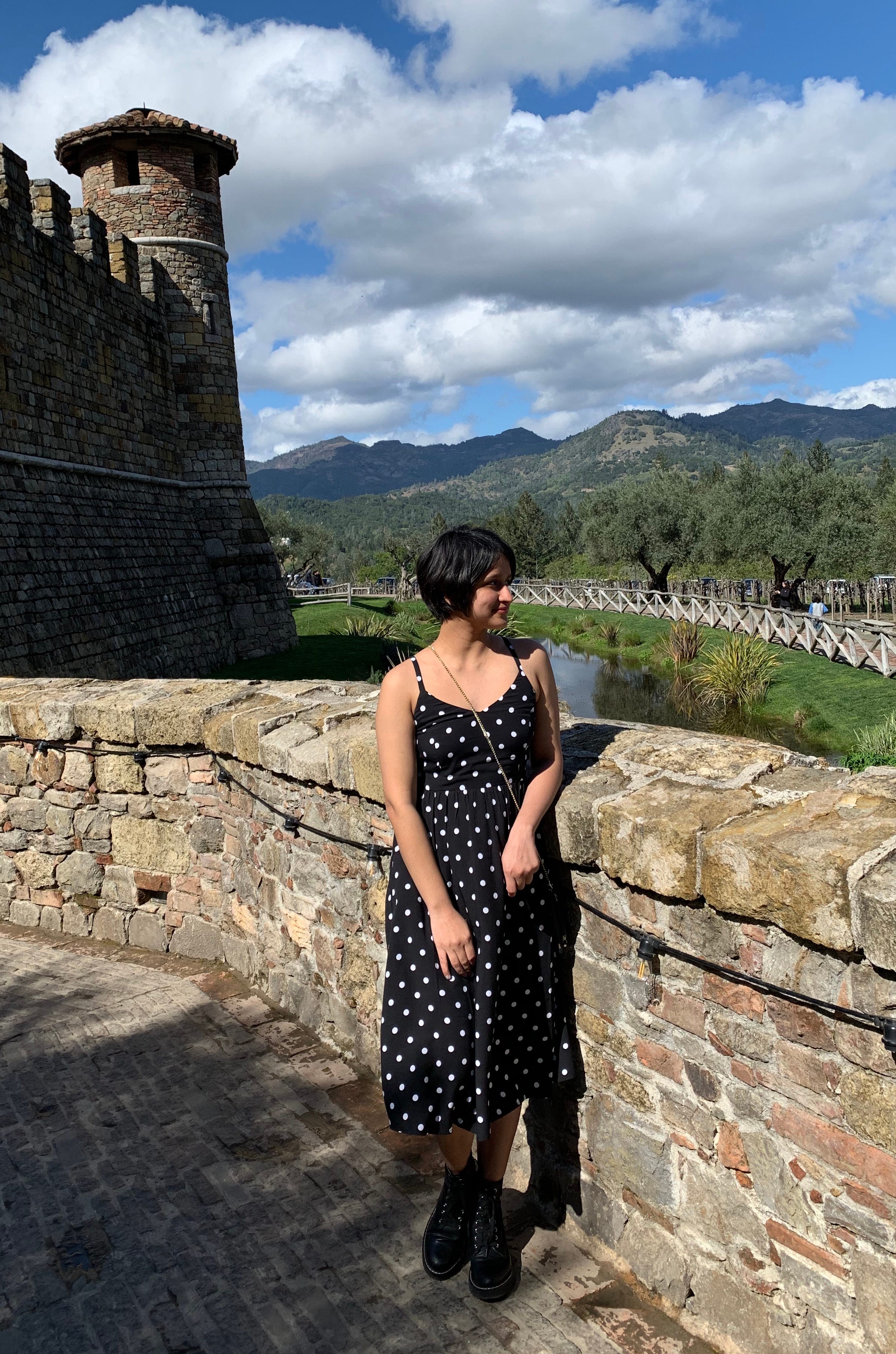 Pooja Bahukhandi – Medium