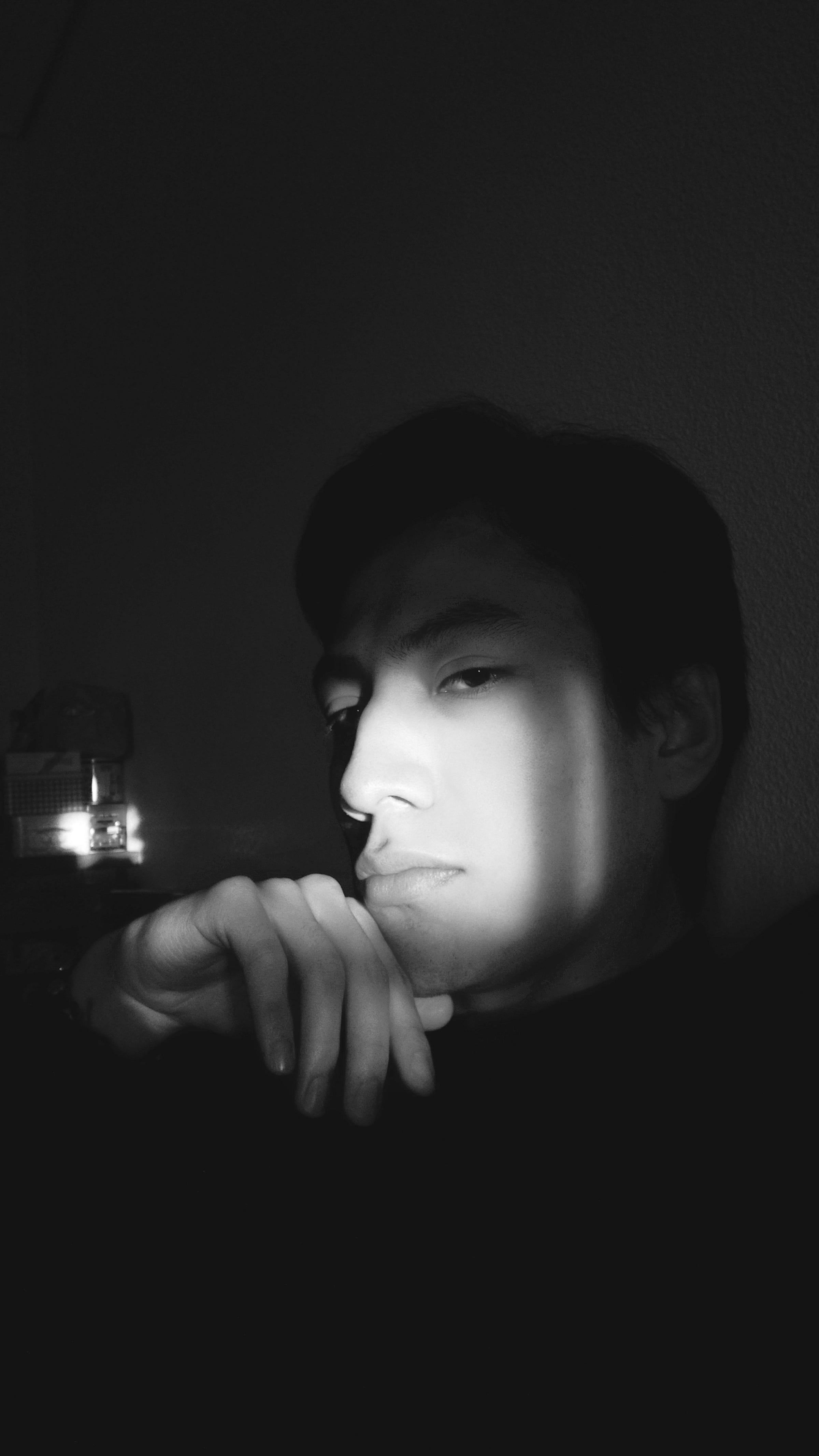 Alex Lucio – Medium