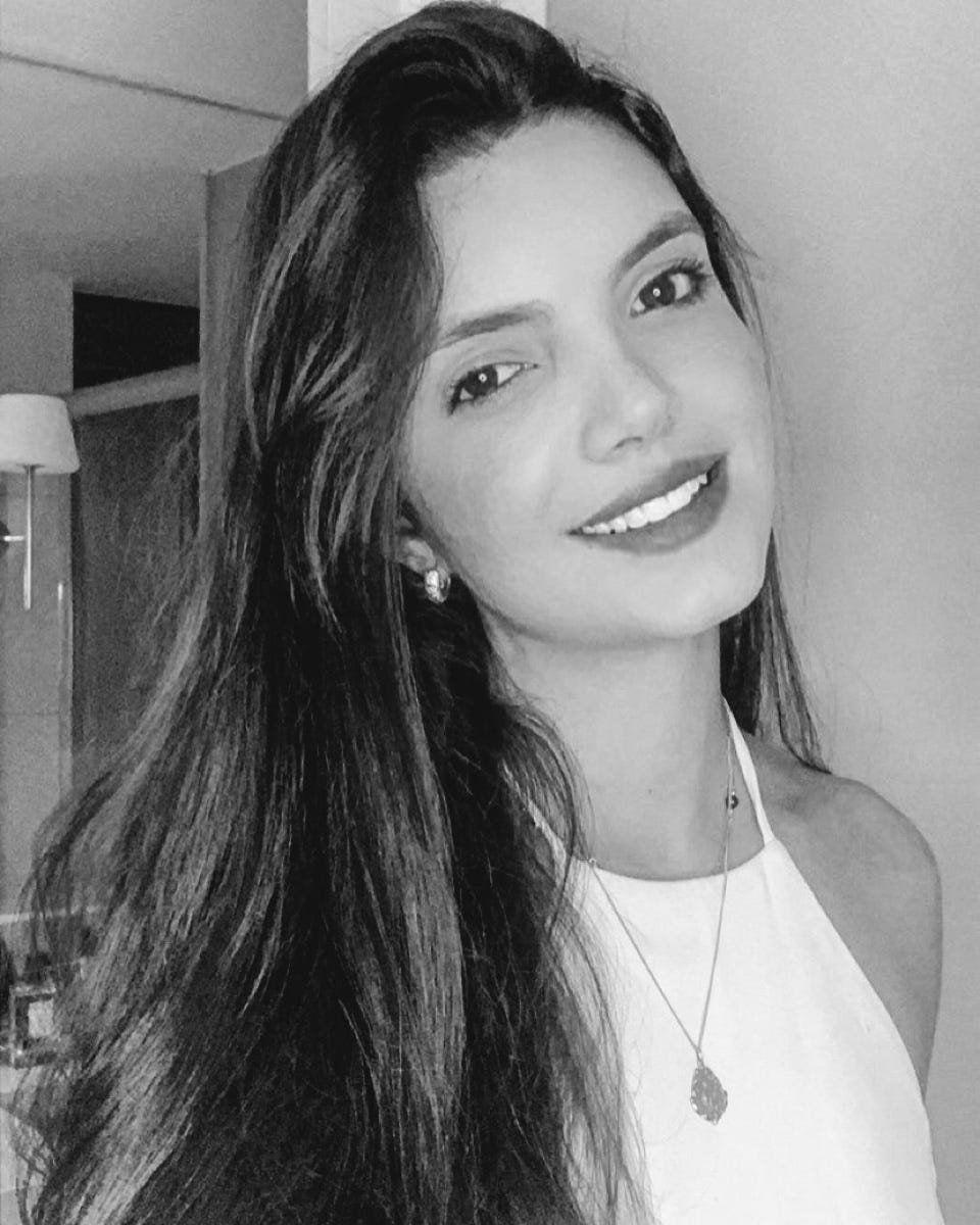 Sarah Vasconcellos – Medium