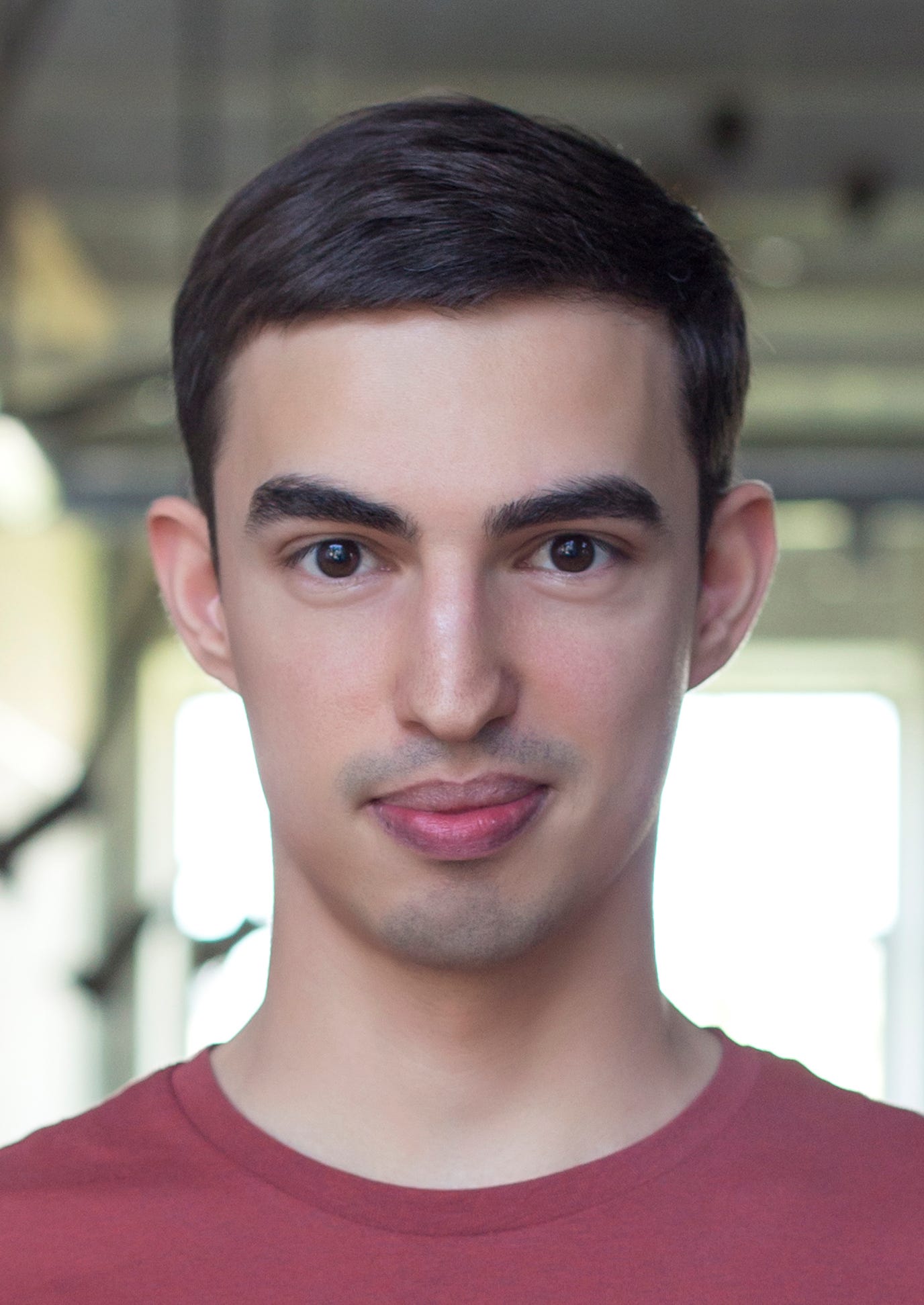 Roman Pronskiy – Medium