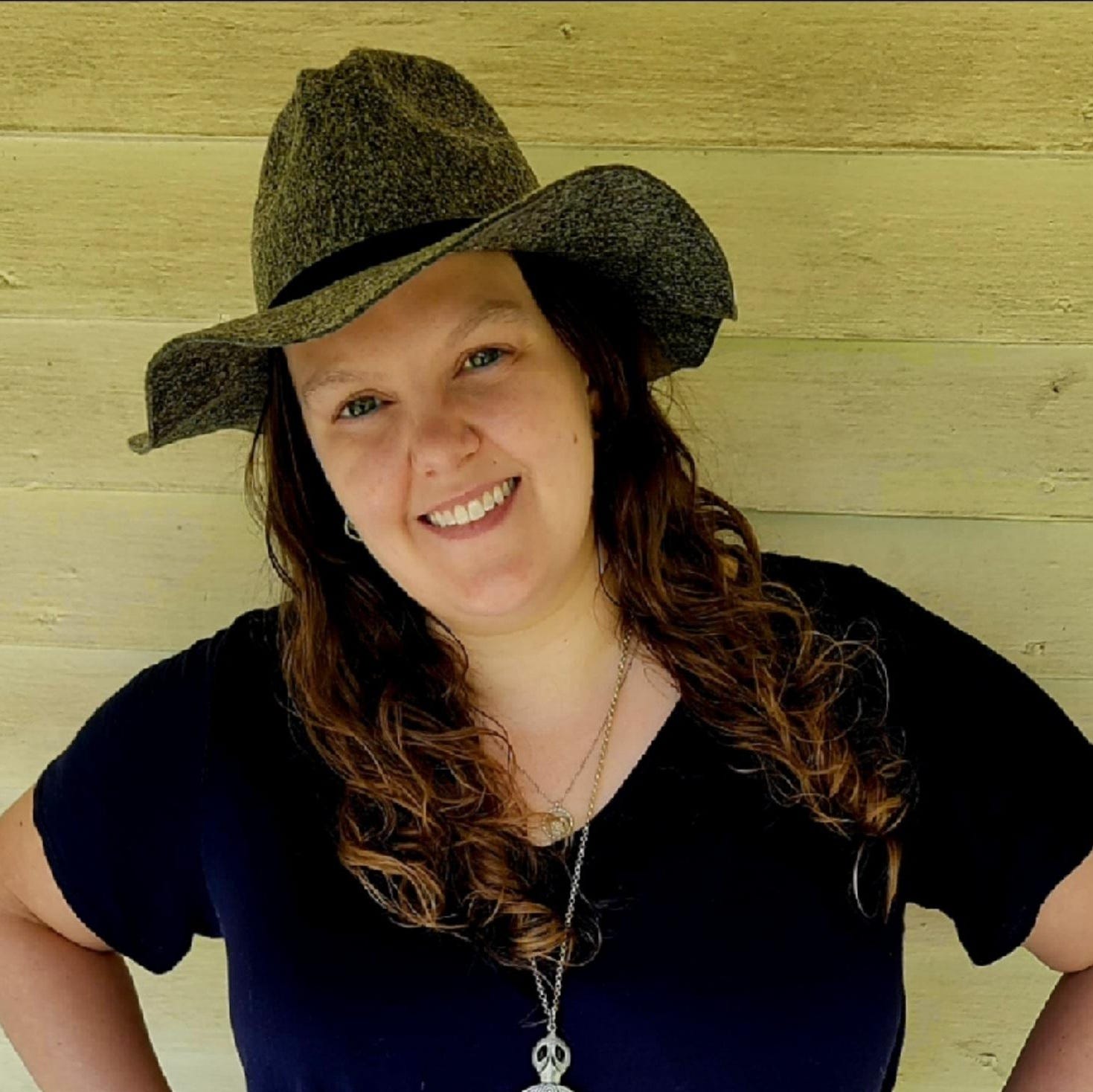 Amanda Harris – Medium