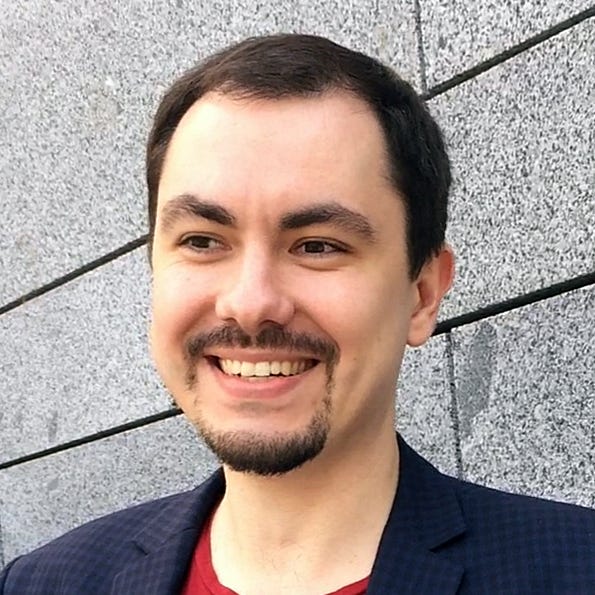 Dean Kompanets – Medium Dean Kompanets – Medium