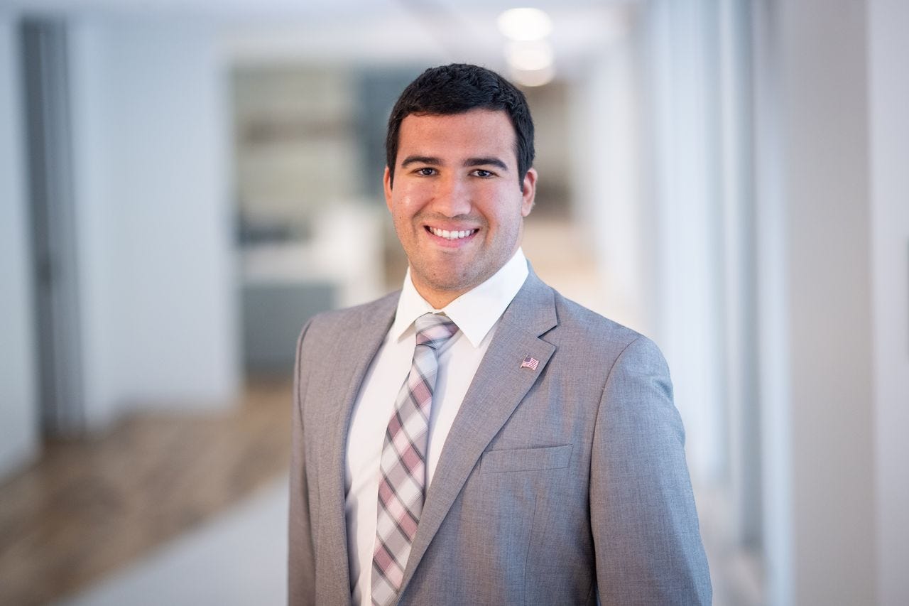 Alex Rosado – Medium