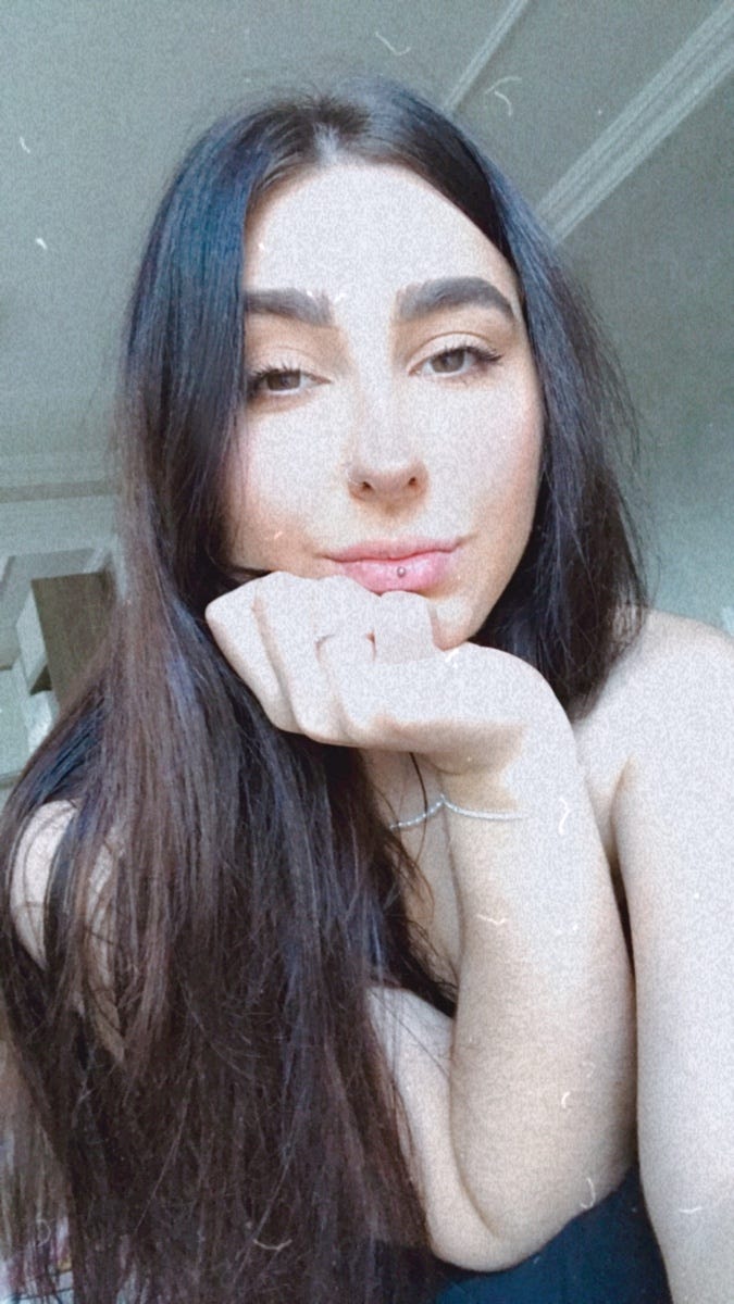 Tainara Presmini – Medium