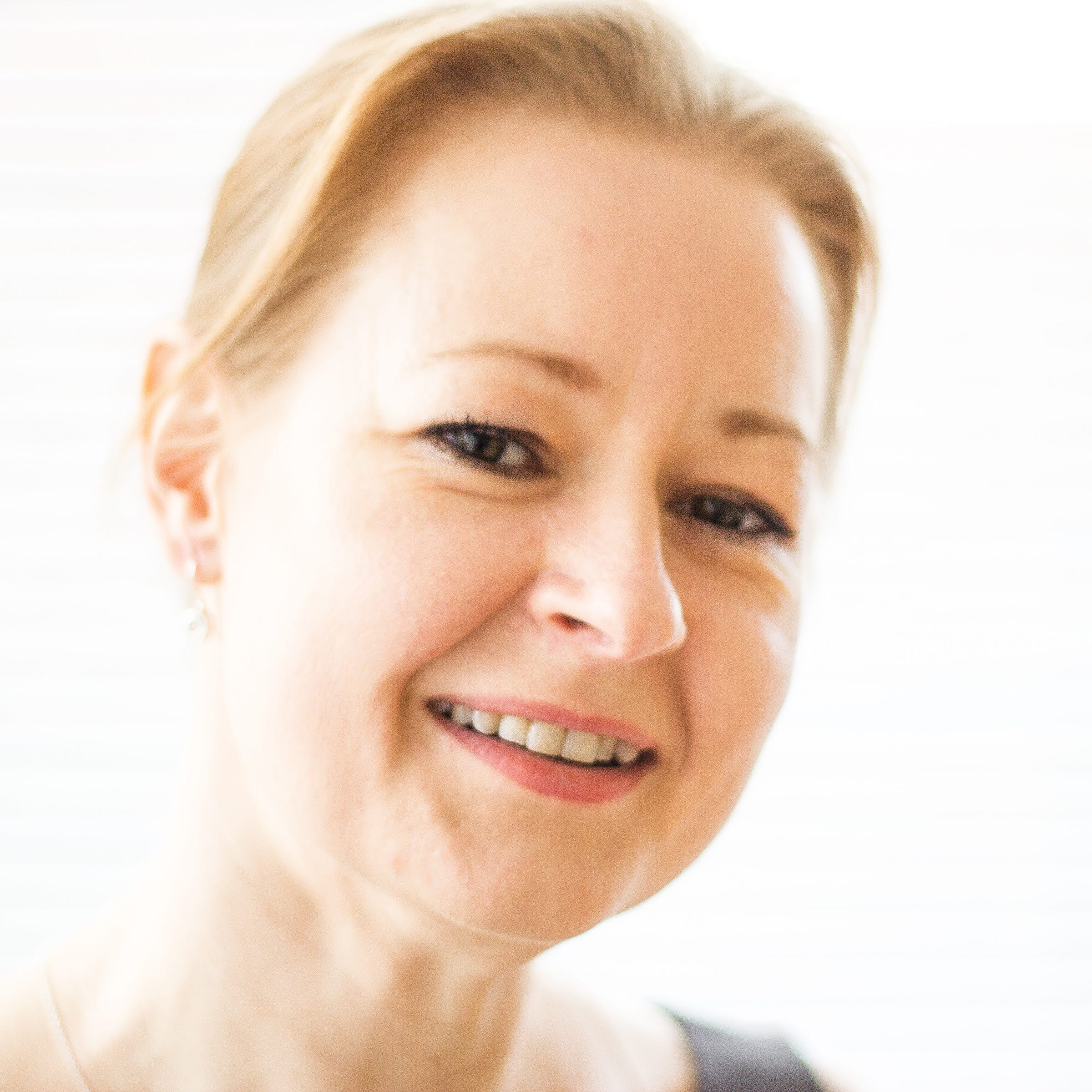 Jeanette Lowe – Medium