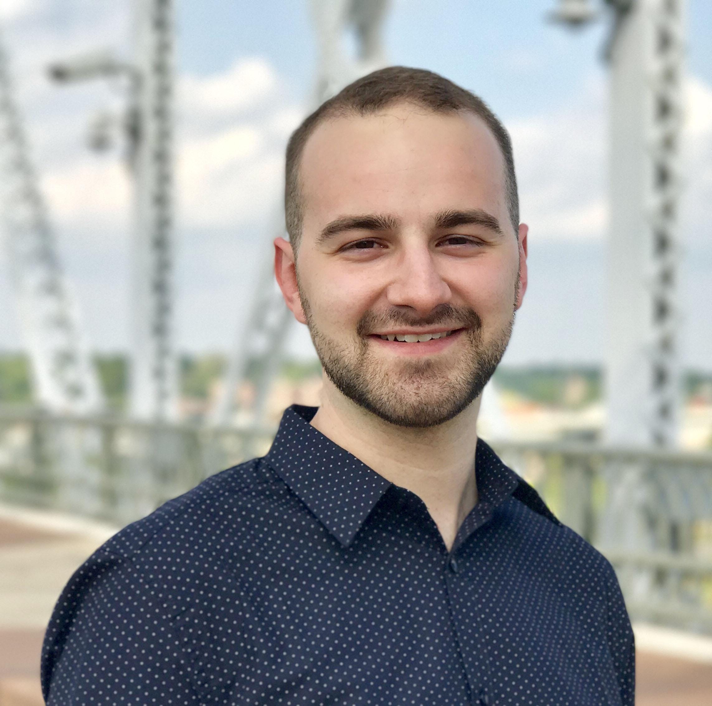 Lucas Rivers – Medium