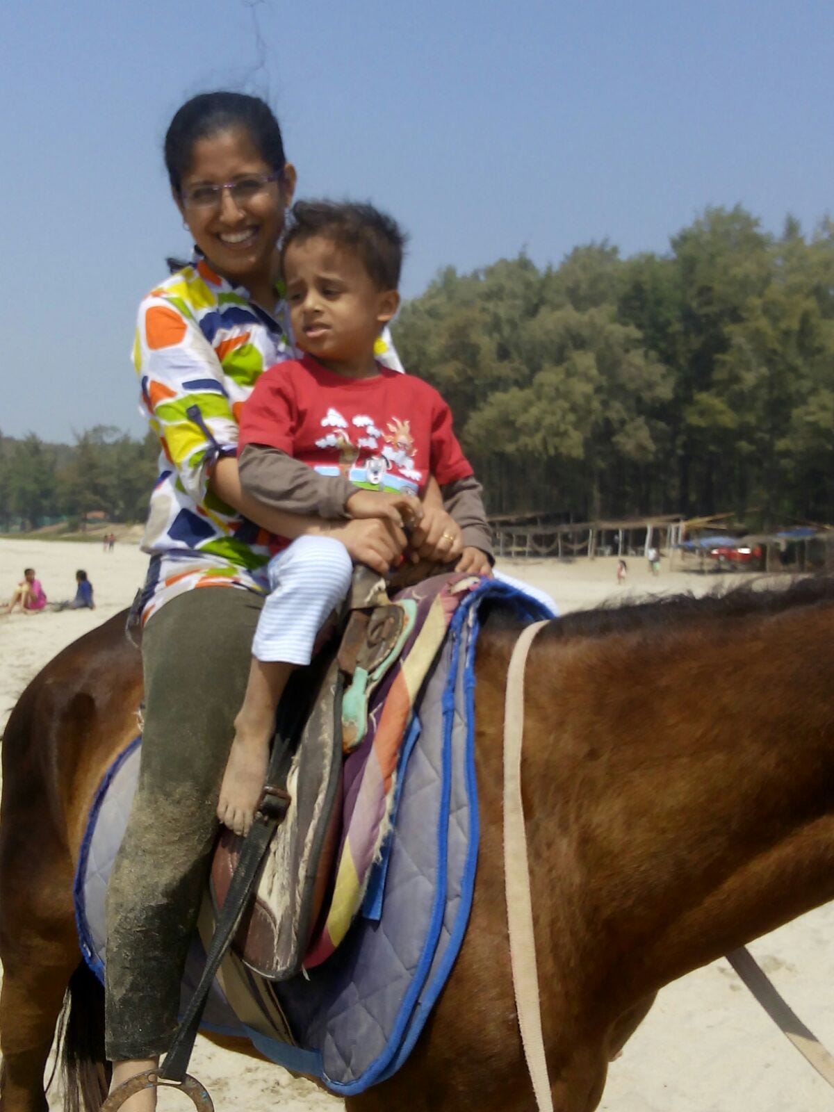 Samina Moiyadi – Medium