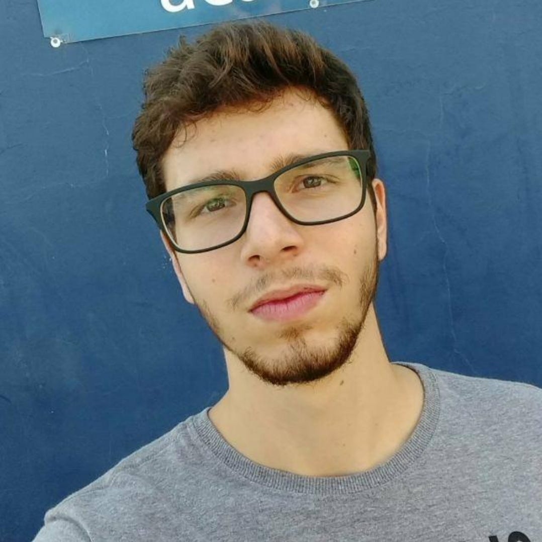Lucas Azevedo Maksud – Medium