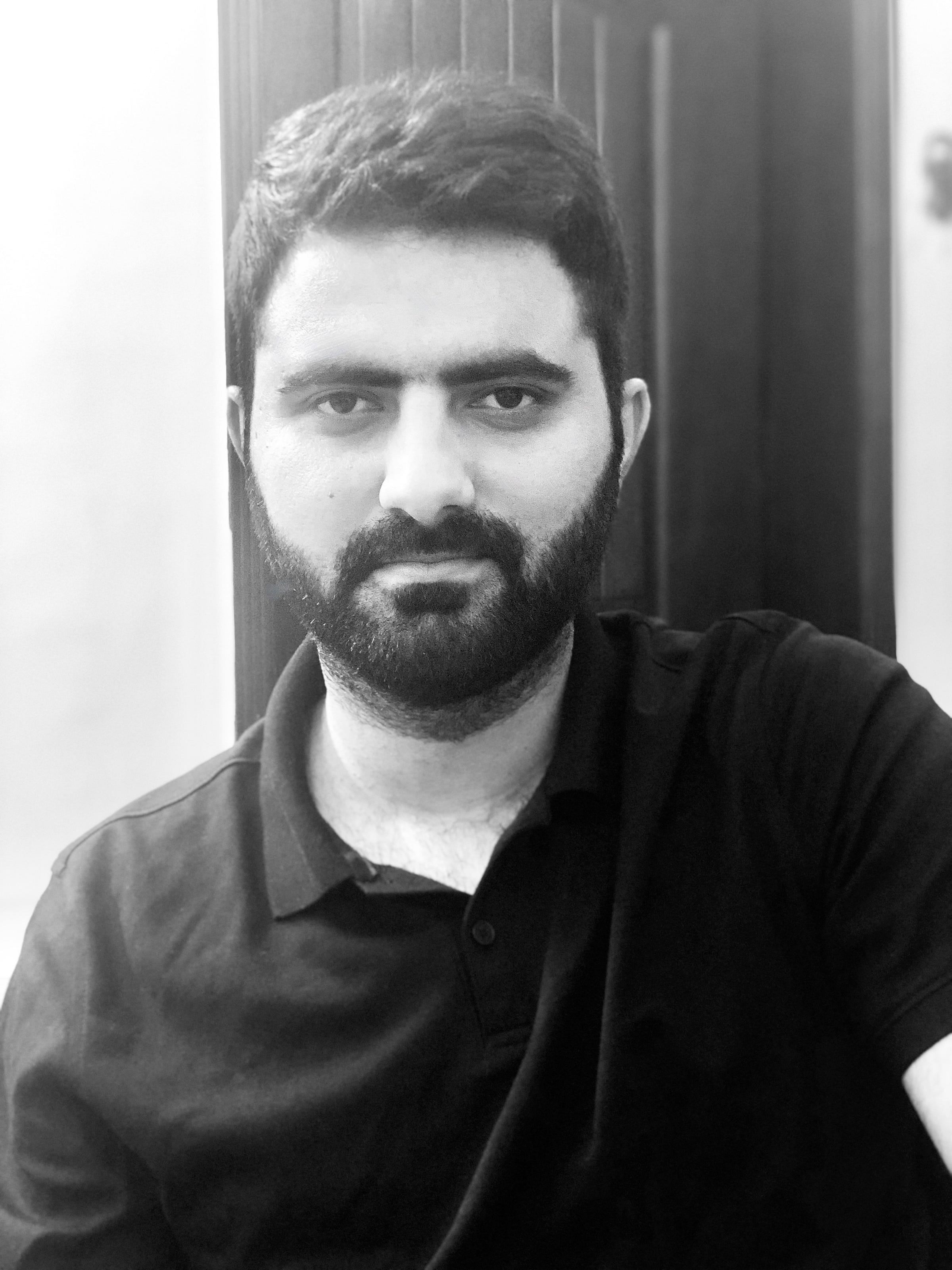 Saaim Tahir – Medium
