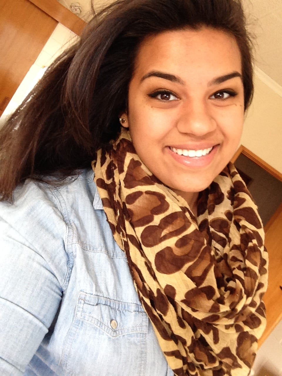 Chloe Khan – Medium