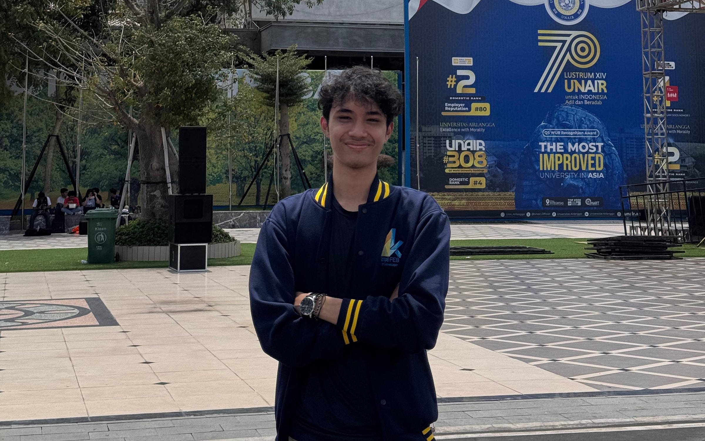 Yordan Putra Mahardika – Medium