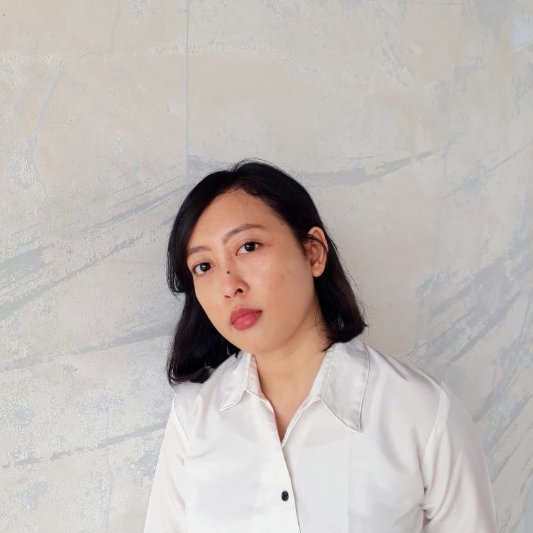 Intania Noor Fitriani – Medium