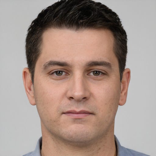 Eathan Jackson – Medium