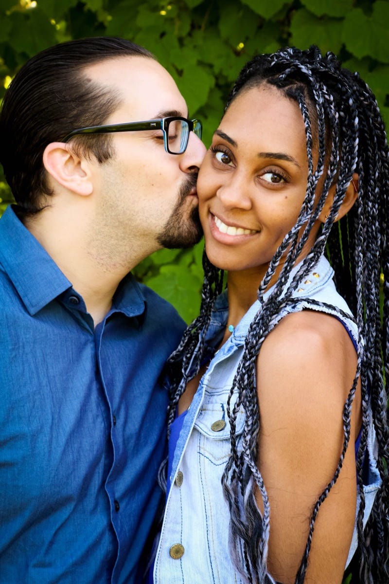 Alexis Elliott – Medium