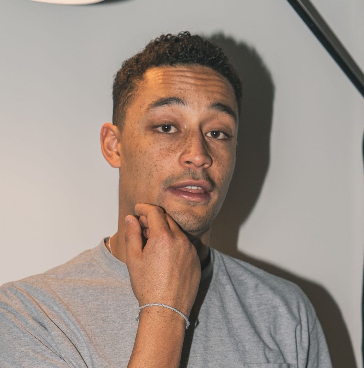 Loyle Carner Merch – Medium