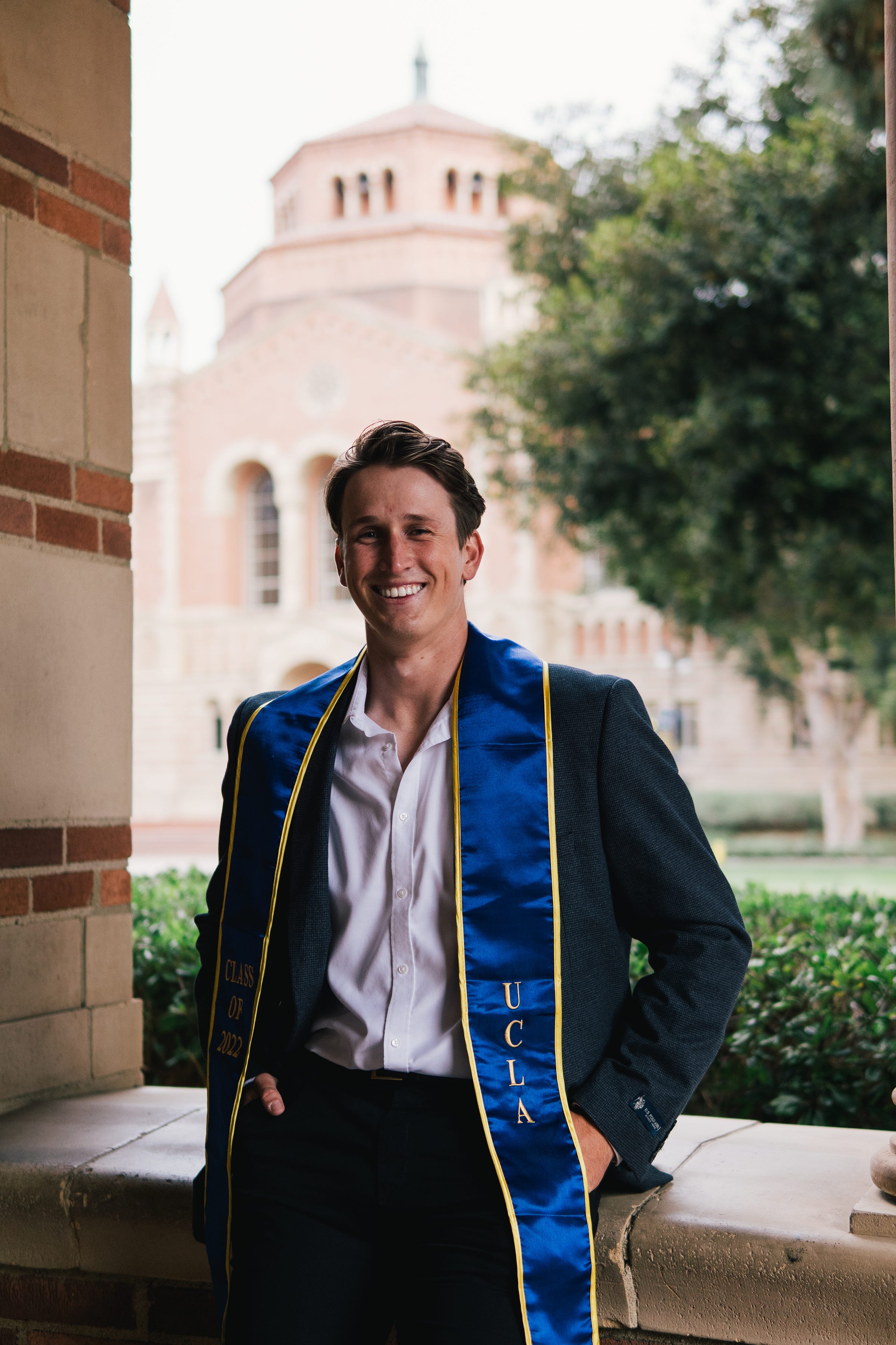 Tyler Ray – Medium