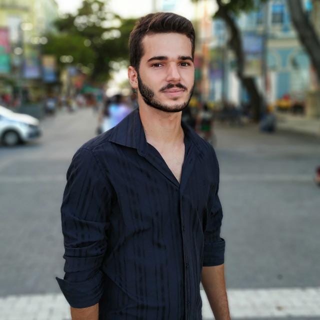 Victor Marcelo – Medium