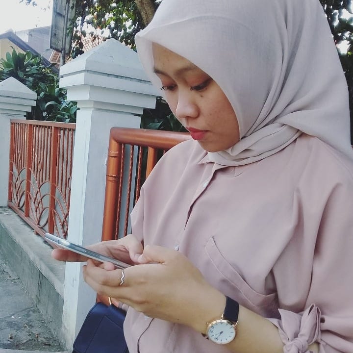 Anggia Widy – Medium