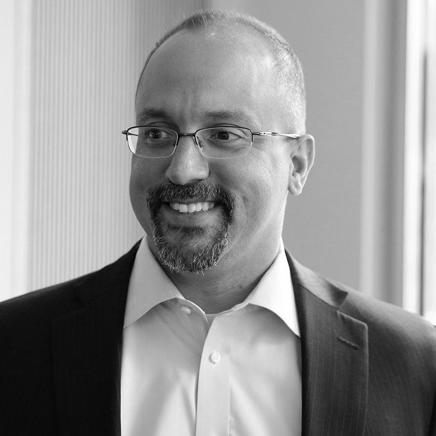 Sammy Azzouz – Medium