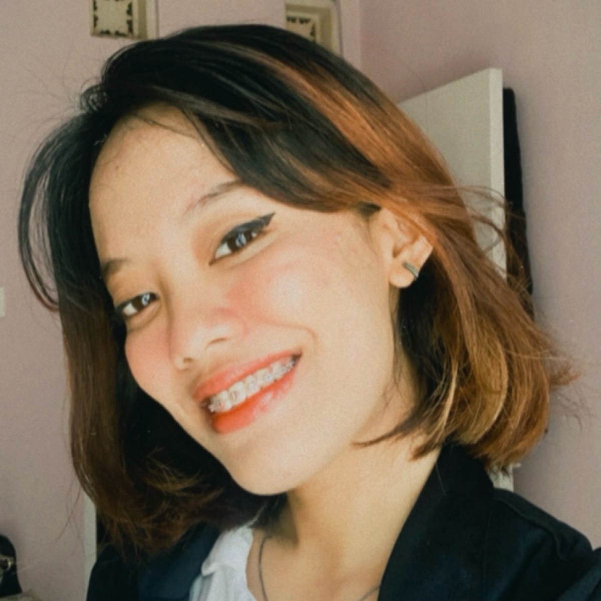 Theodora Xaviera – Medium