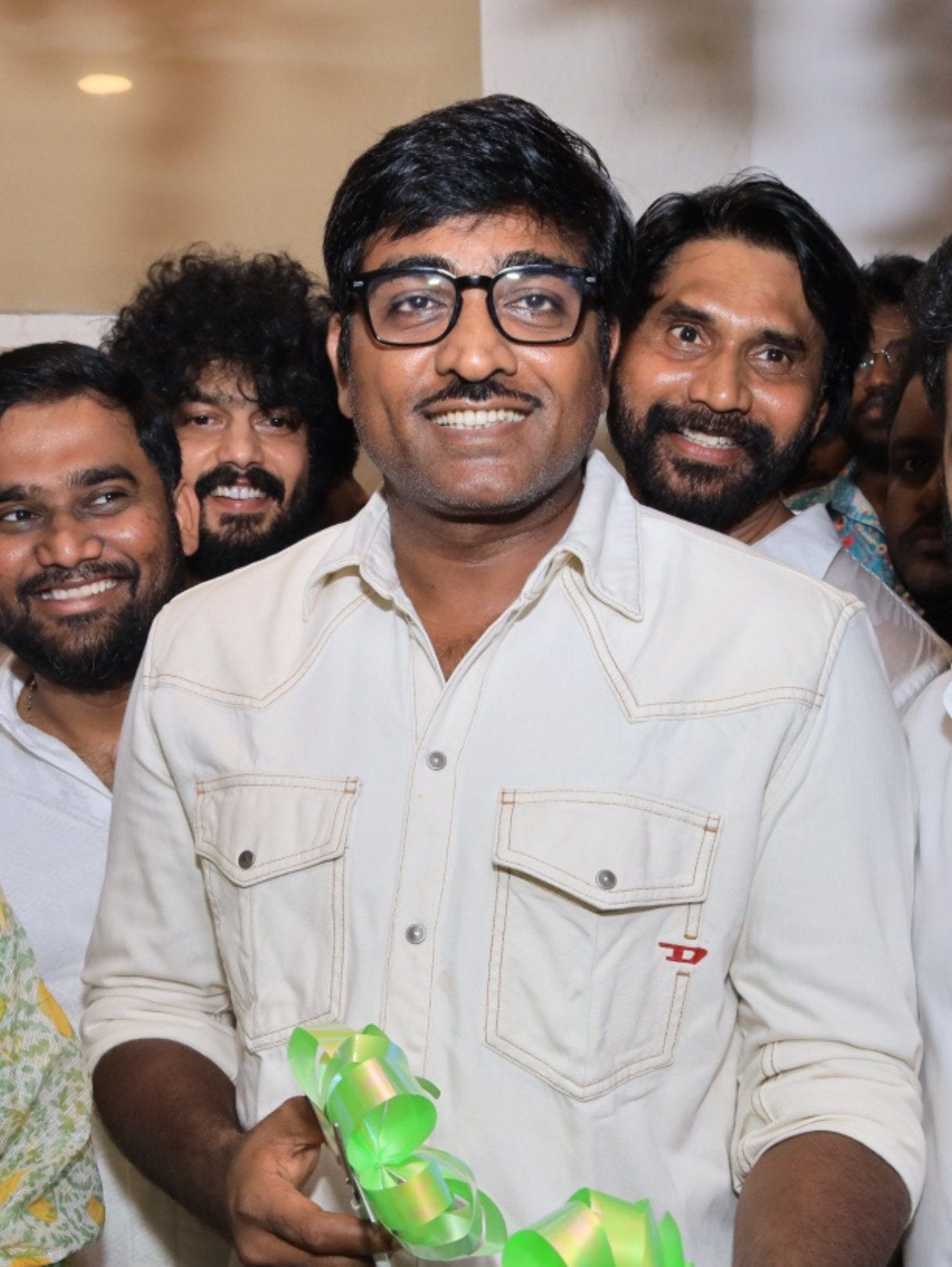Nayan Santosh – Medium