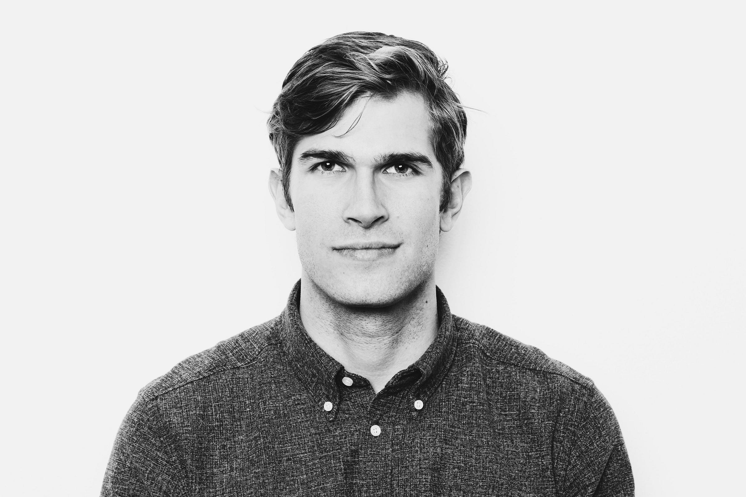 Alexander Glowacki – Medium