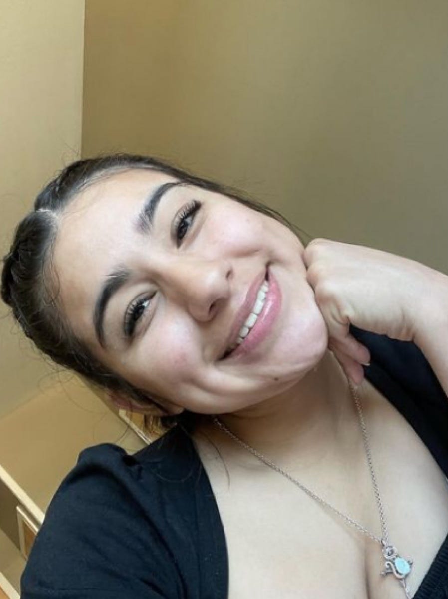 Mariana Laurent – Medium