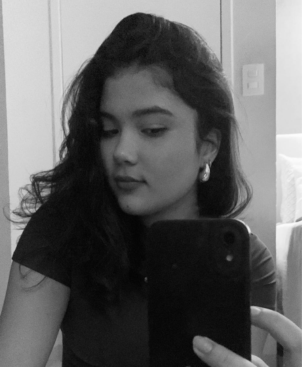 Vívian Lorena – Medium