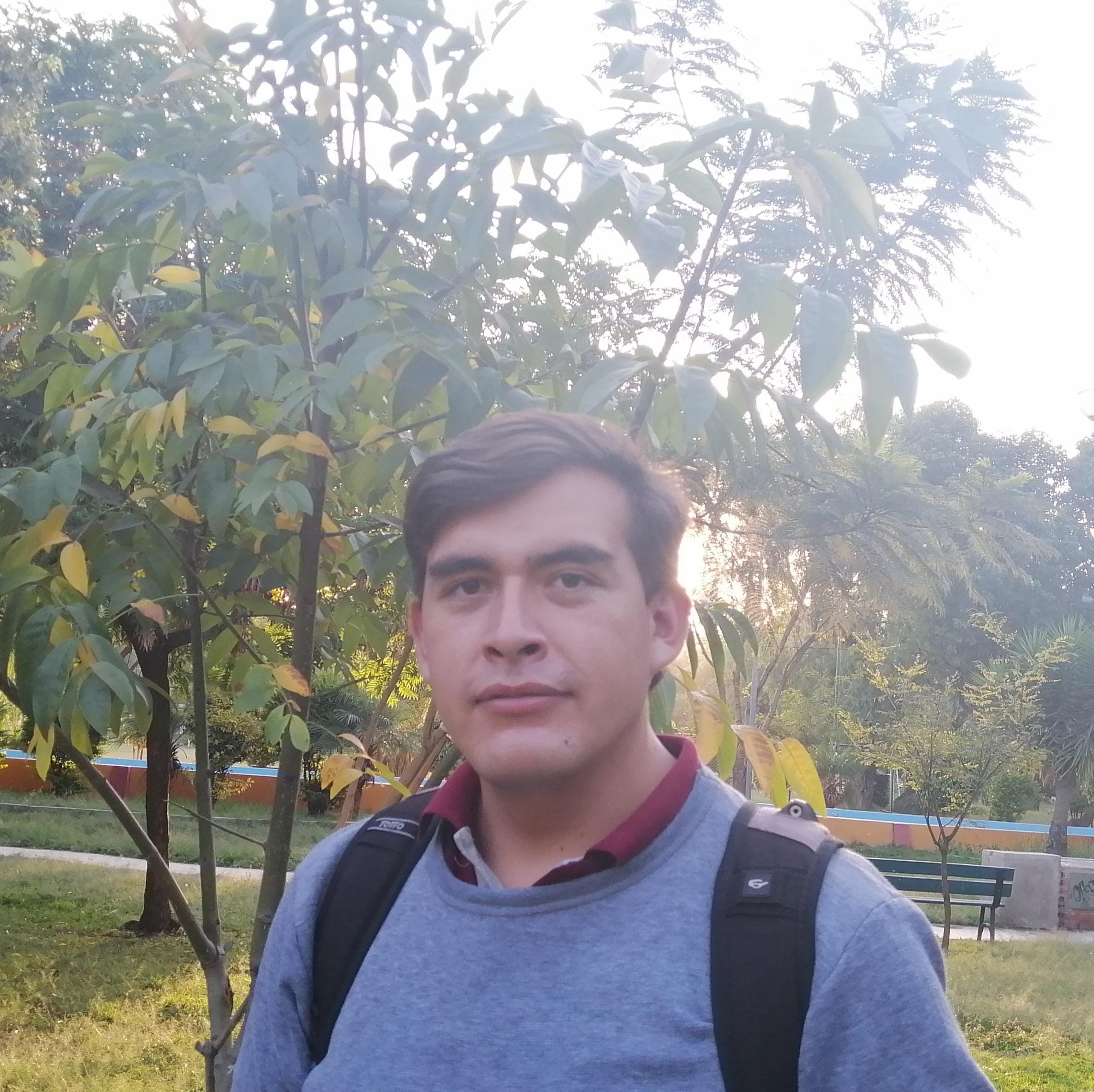 Fernando Guzman – Medium