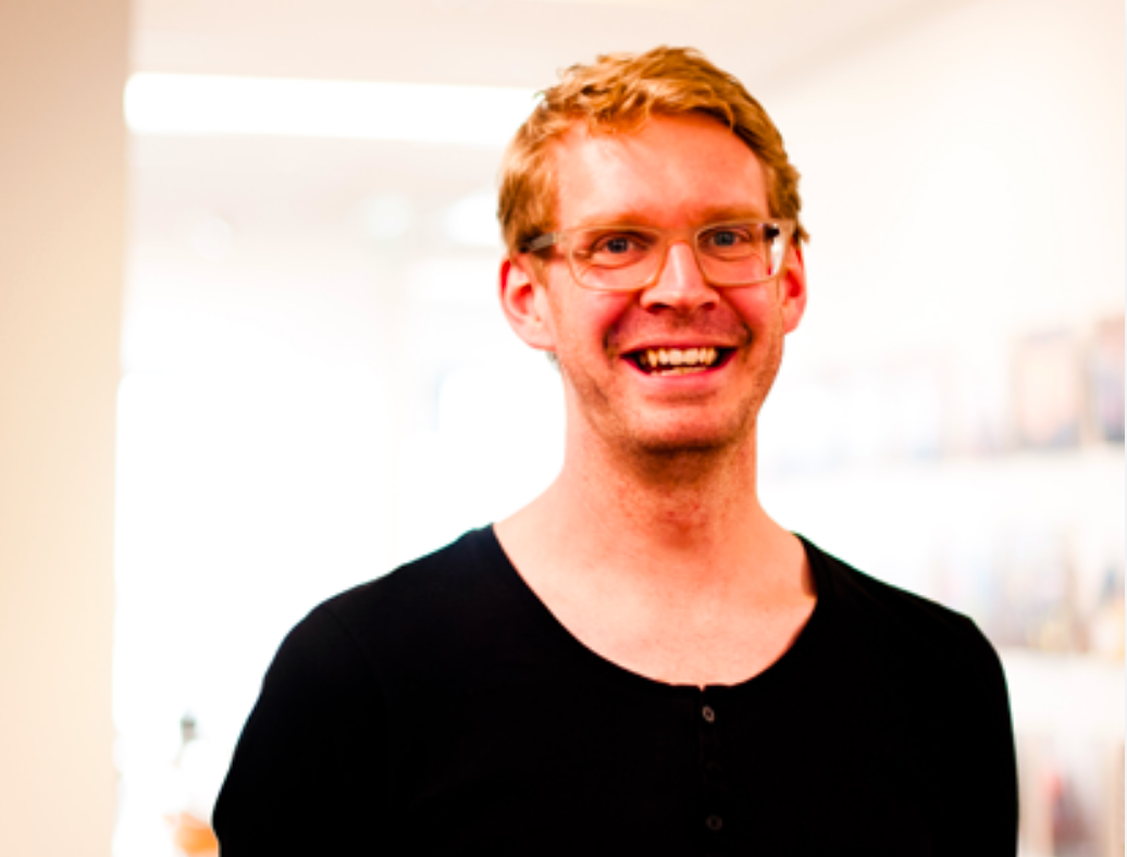 Graham howe – Medium