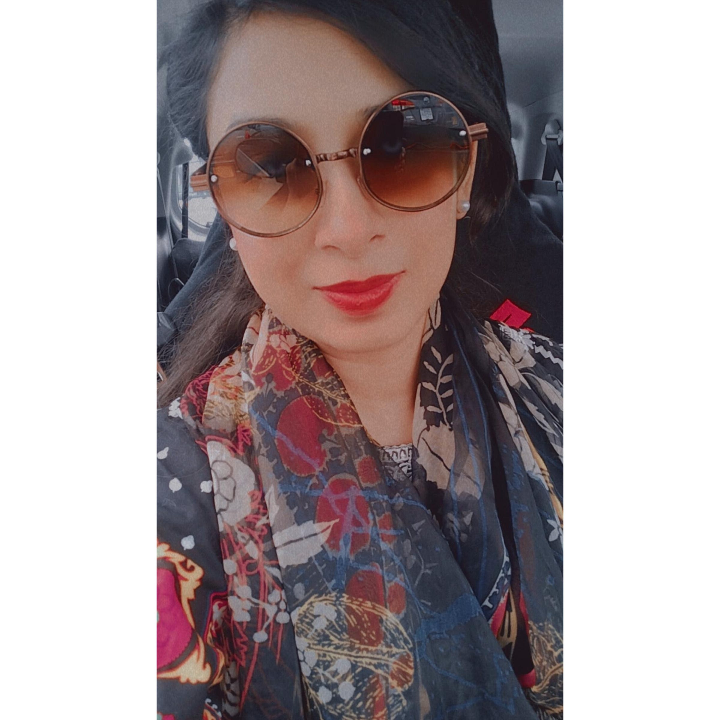 Mehreen Shariq – Medium