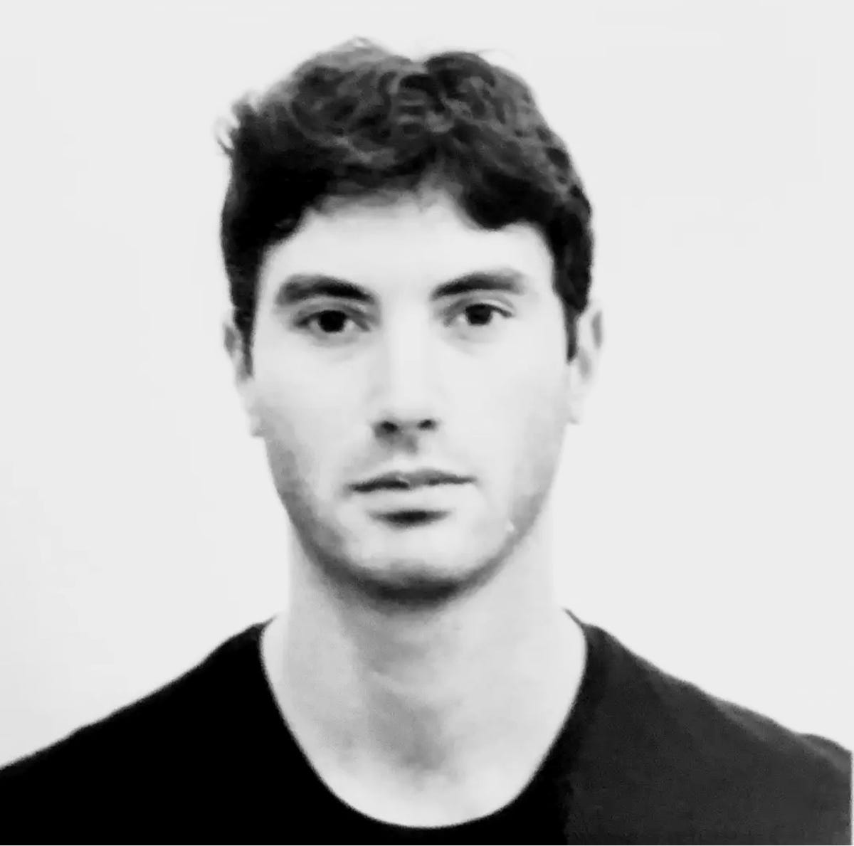 Aaron Cesaro – Medium