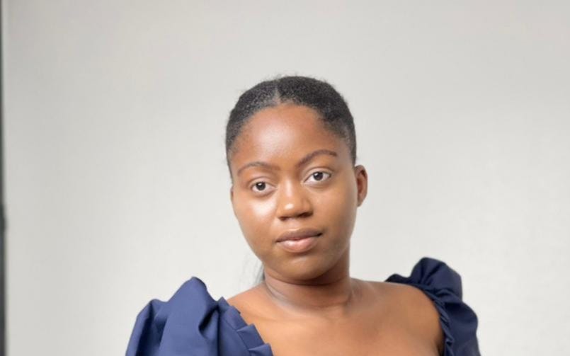 Simi Pam – Medium